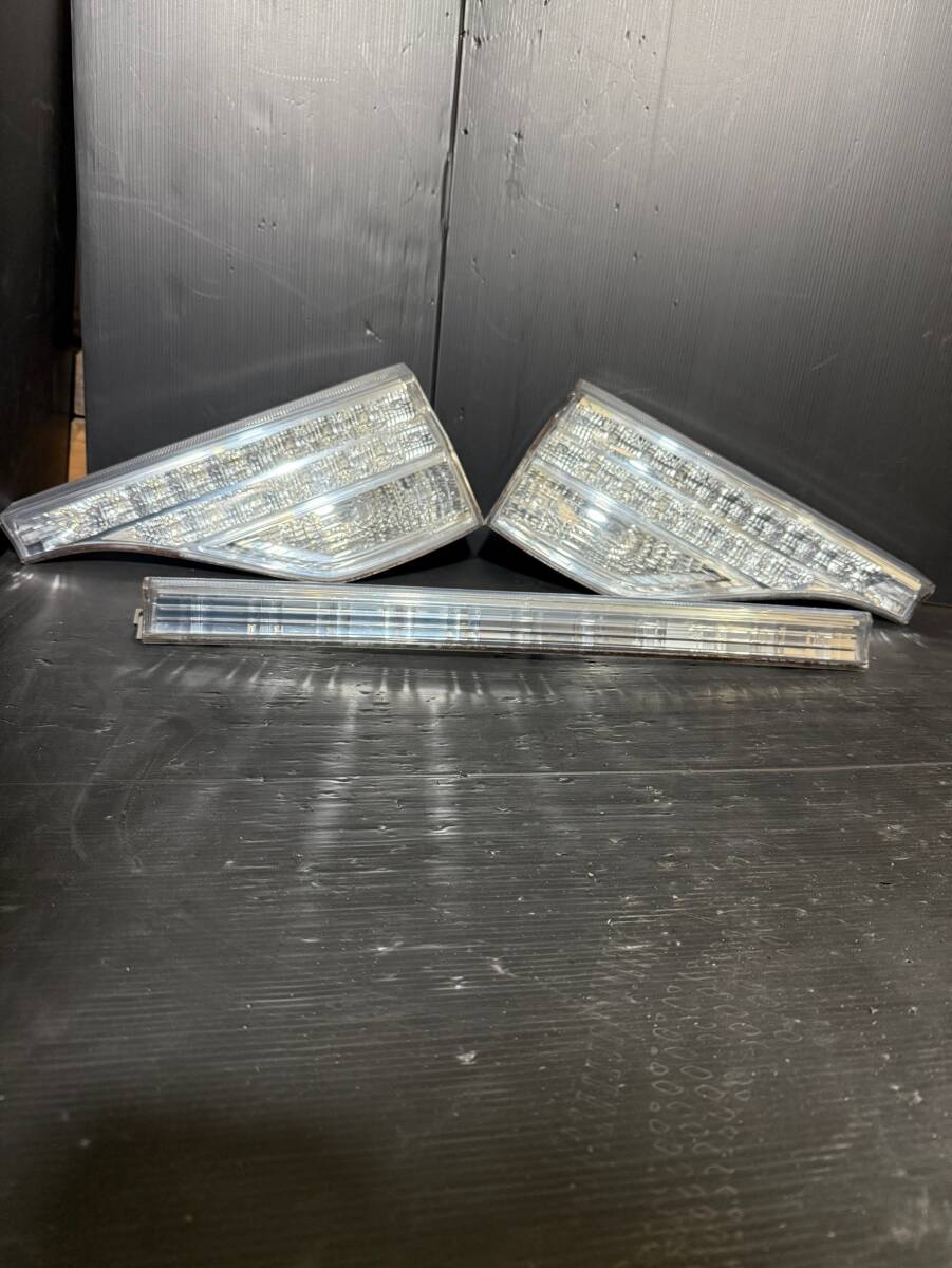 Yahoo!オークション - (AHR20) 20 エスティマ ハイブリッド 純正 LED ...