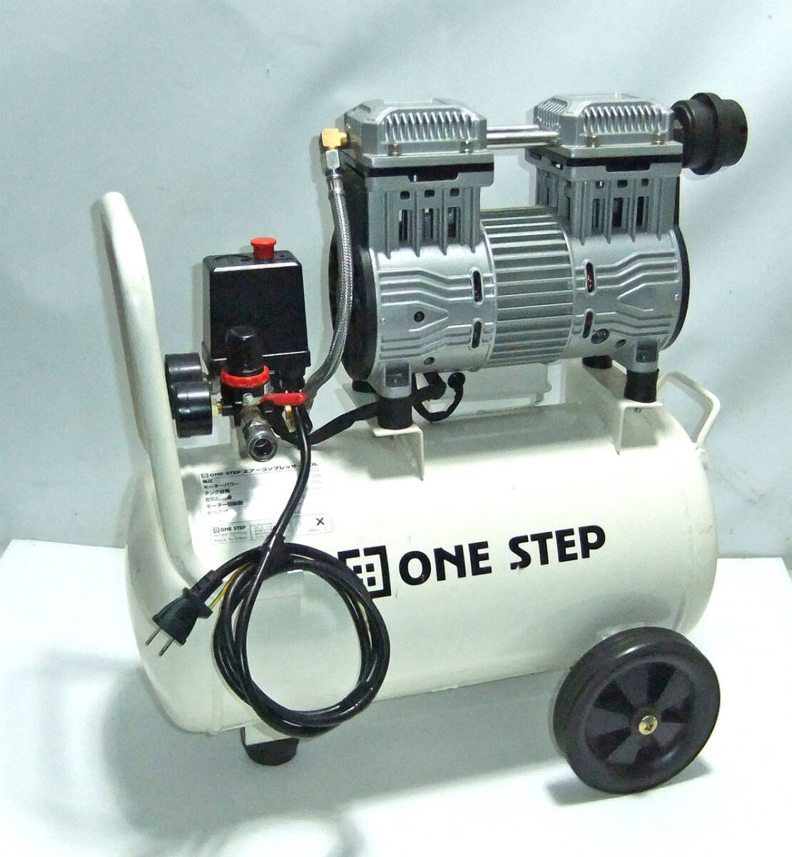 Yahoo!オークション - おすすめ商品 ONE STEP エアコンプレッサー 静音...