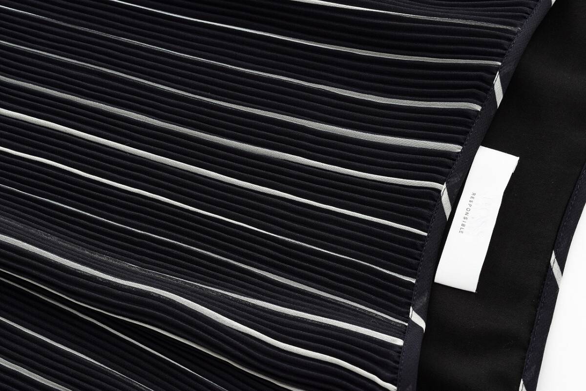 Yahoo!オークション - 美品 素敵782 ボス・レスポンシブル I46size/13...