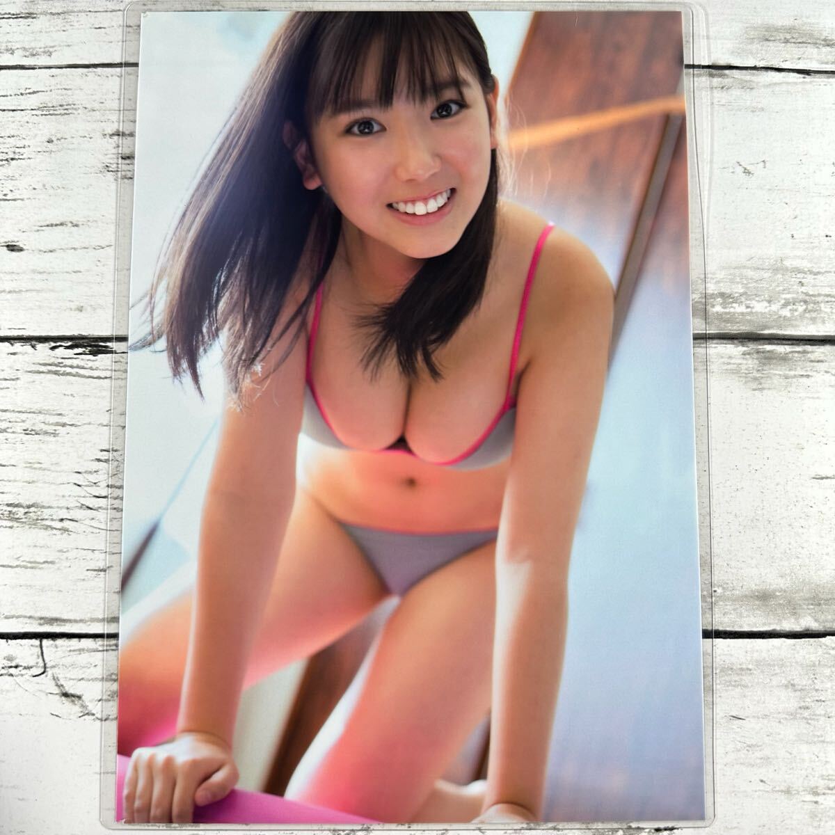 Yahoo!オークション - [高品質ラミネート処理][ 沢口愛華 ] プレイボー...