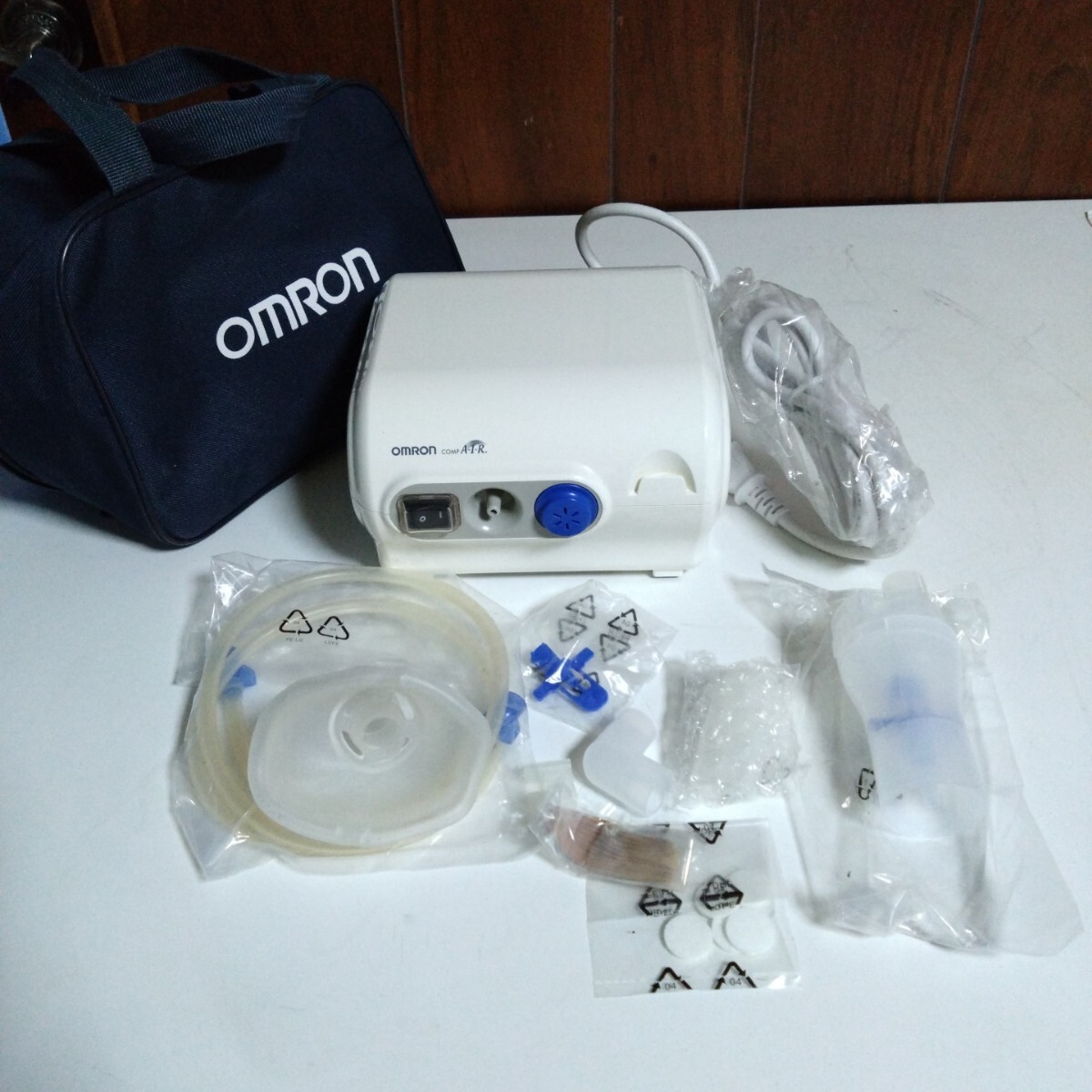 ne-c28 OMRON オムロン コンプレッサー式 ネブライザ NE-C28 A2(健康用品、健康器具)｜売買されたオークション情報、yahooの商品情報をアーカイブ公開 - オークファン ...