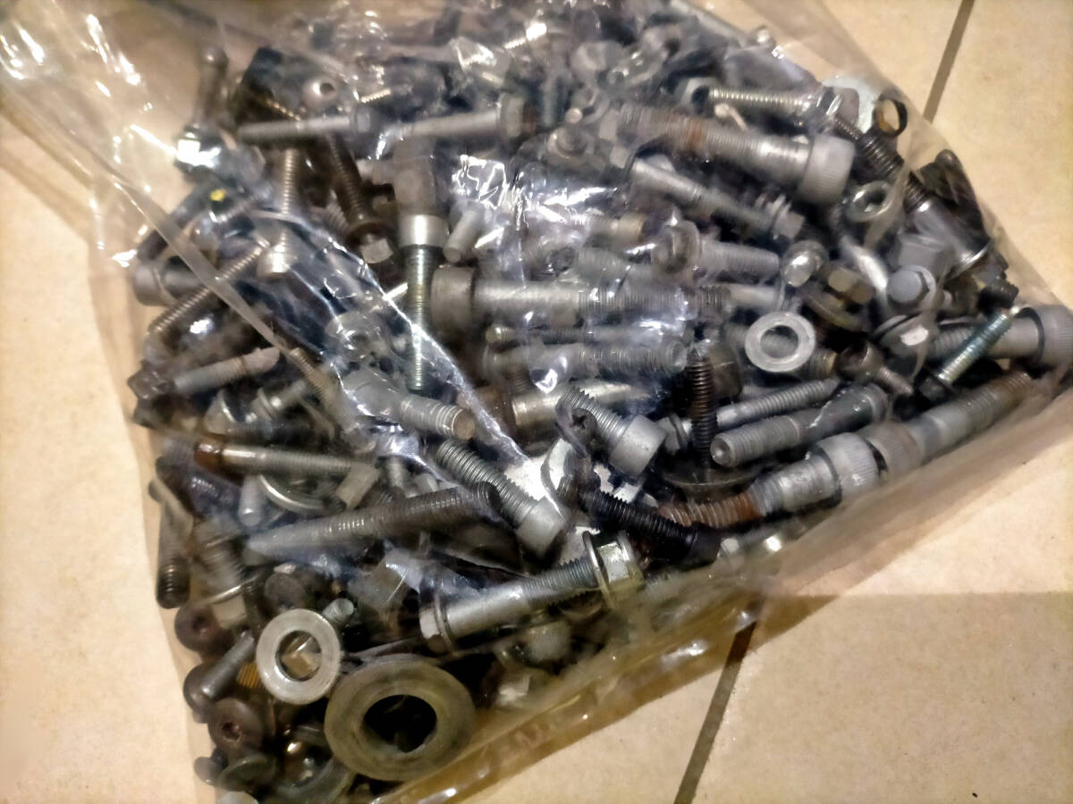 Yahoo!オークション - RS4 125 ボルトやネジ類 アプリリア