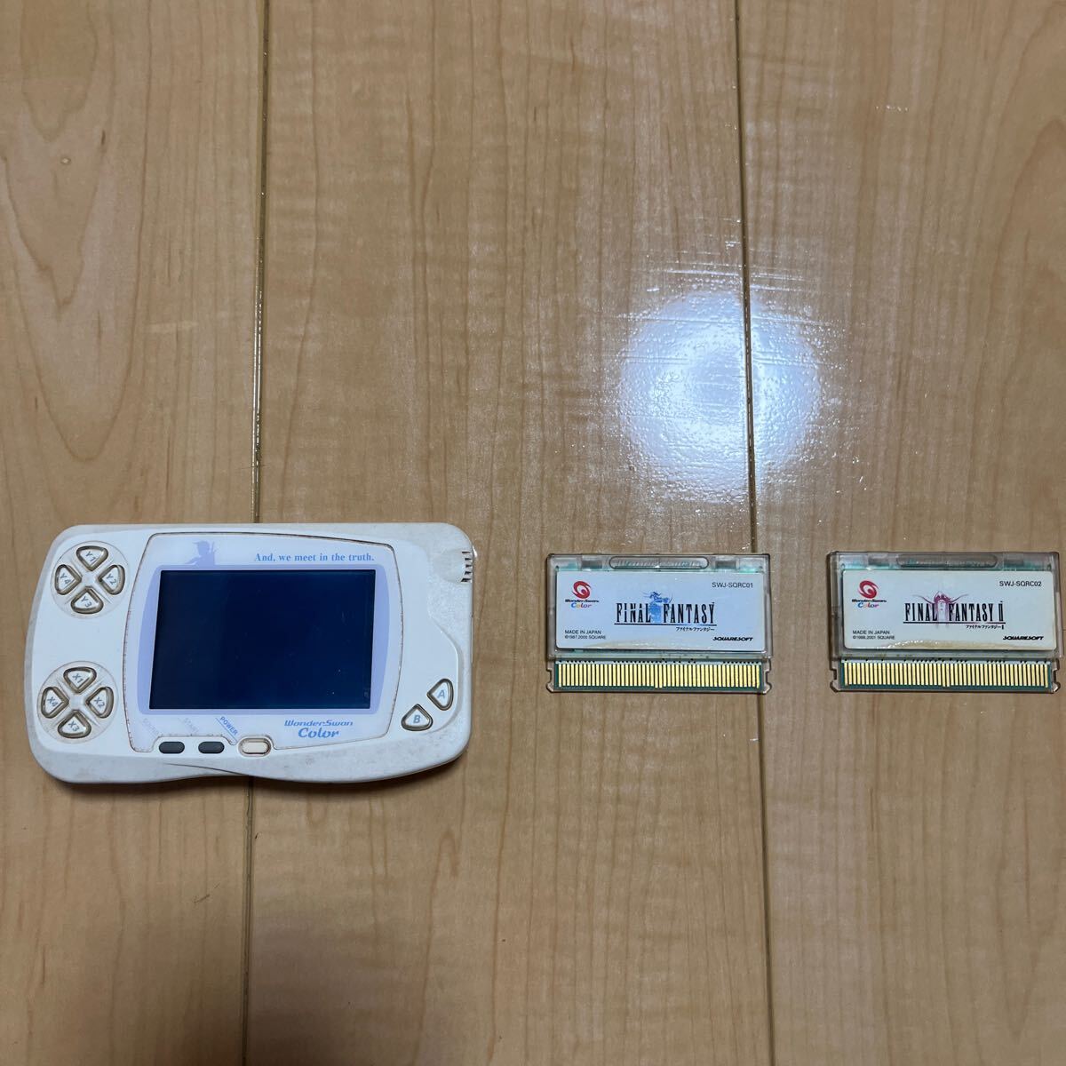 Yahoo!オークション - ワンダースワンカラー本体FF2verとFF1 FF2のセッ...