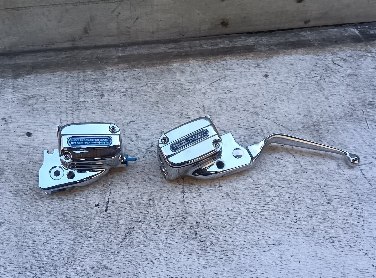 Yahoo!オークション - ハーレー マスターシリンダー CVO FLHX FLTR FLH...