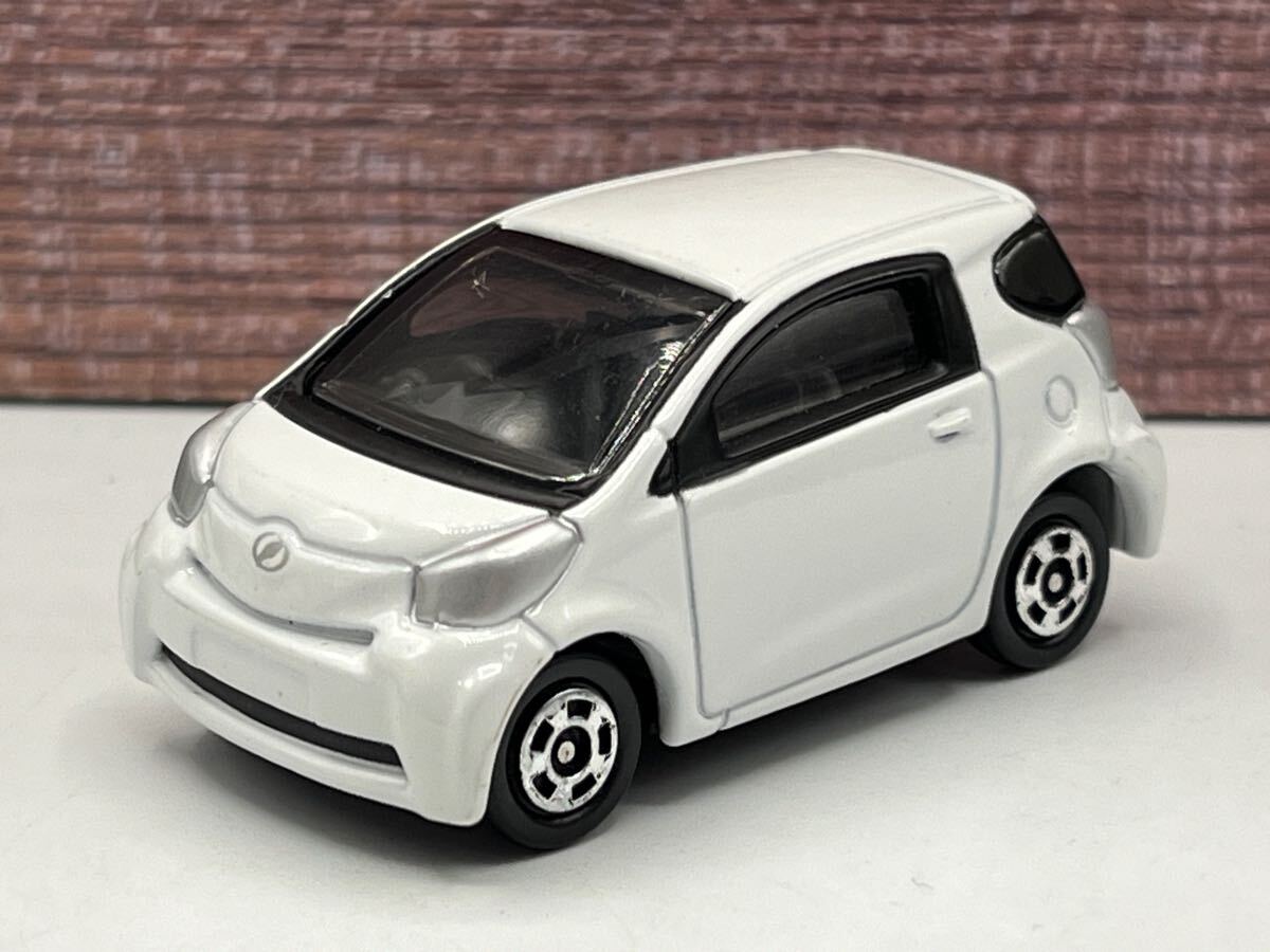 Yahoo!オークション - 即決有 トミカ No.28 トヨタ TOYOTA iQ 白 ホワ...