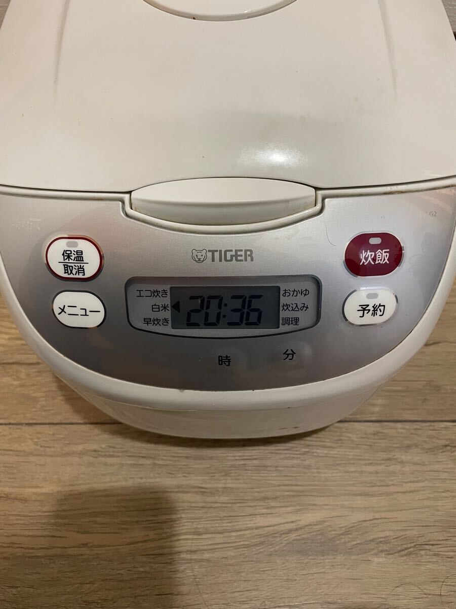Yahoo!オークション - TIGER ホワイト JBH-G182 炊飯器