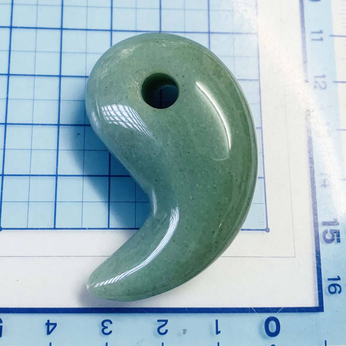 保管品 天然翡翠 勾玉ペンダント ルース 裸石 DIYパーツ No.5920(その他)｜売買されたオークション情報、yahooの商品情報をアーカイブ公開 - オークファン（aucfan.com）