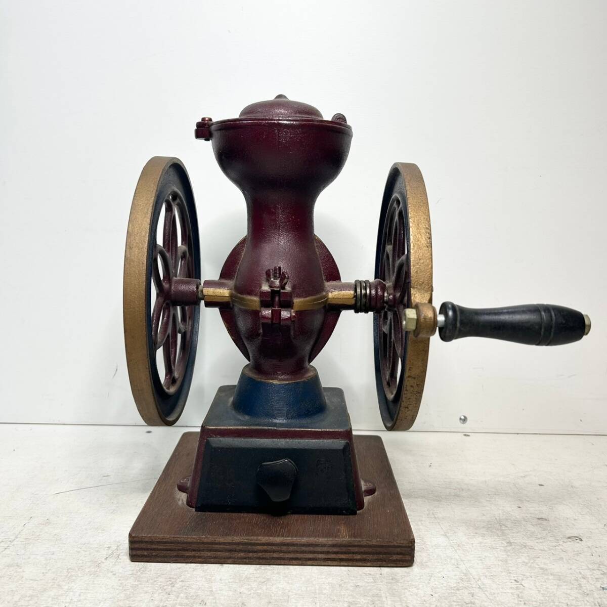 K69 レトロ STAR COFFEE MILL コーヒーミル 手挽き 手動 約H：33cm昭和レトロ アンティーク お洒落な レッド系 現状品(手動式)｜売買されたオークション情報 ...