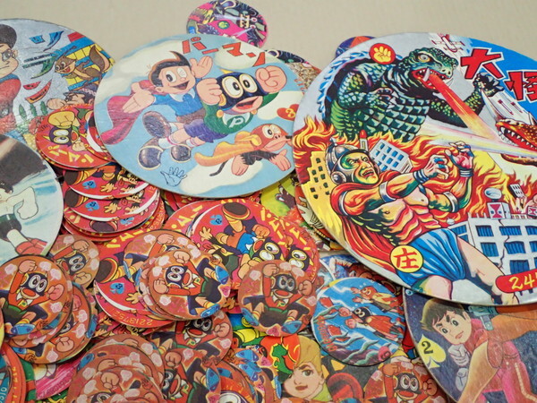 Yahoo!オークション - D46 当時物 丸面子 めんこ メンコ 大量 2kg以上 ...