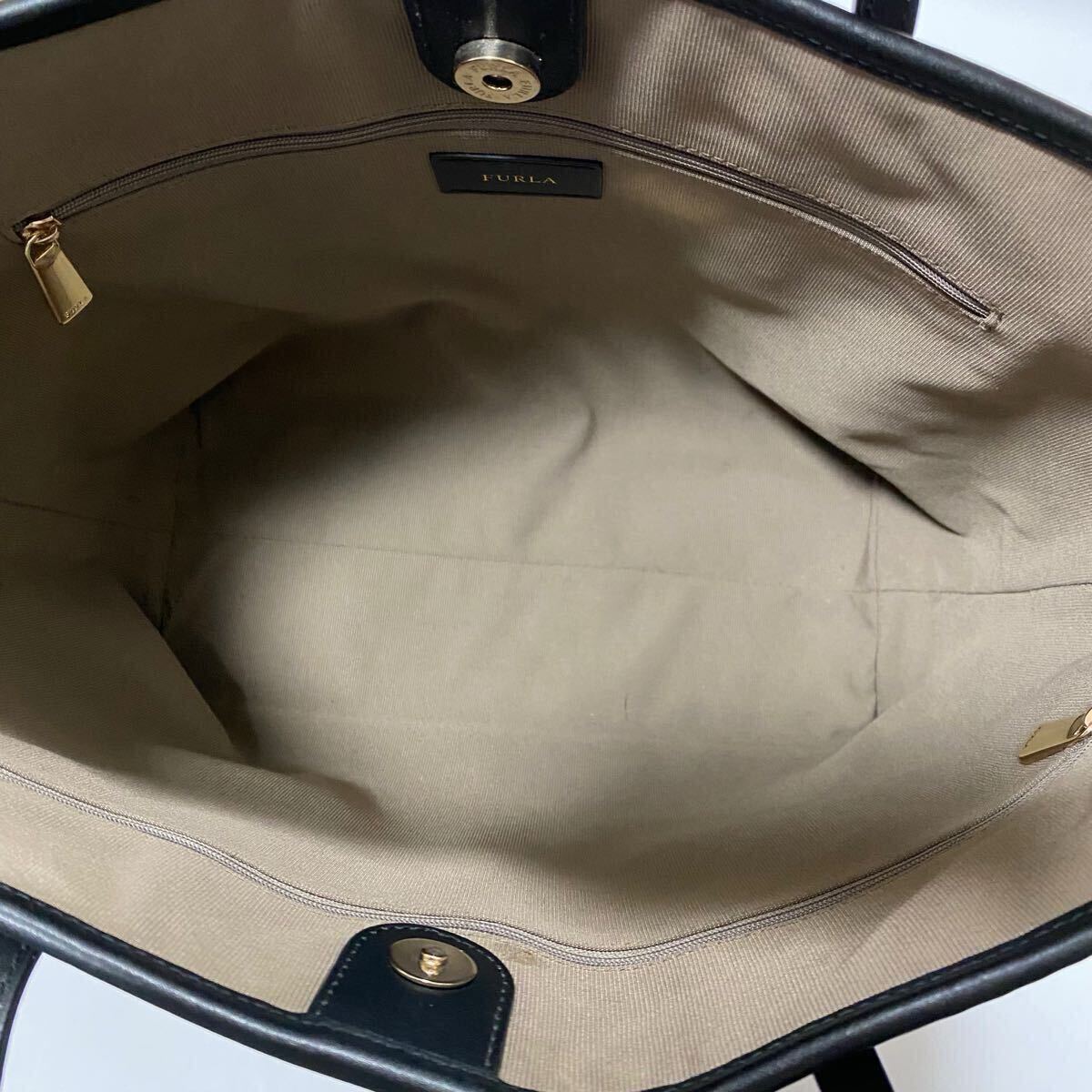 Yahoo!オークション - 極美品 A4収納 FURLA フルラ 肩掛け トートバッ...