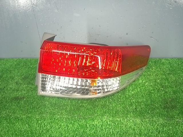 Yahoo!オークション - インスパイア UA-UC1 右テールランプ 30TE B92P ...