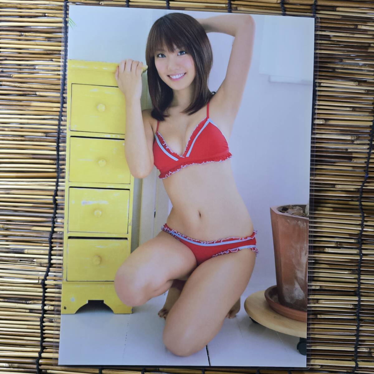 高品質厚手150μラミネート加工 山本梓 水着 A4 雑誌切り抜き6ページ グラビアアイドル l121(タレント)｜売買されたオークション情報、yahooの商品情報をアーカイブ公開 ...
