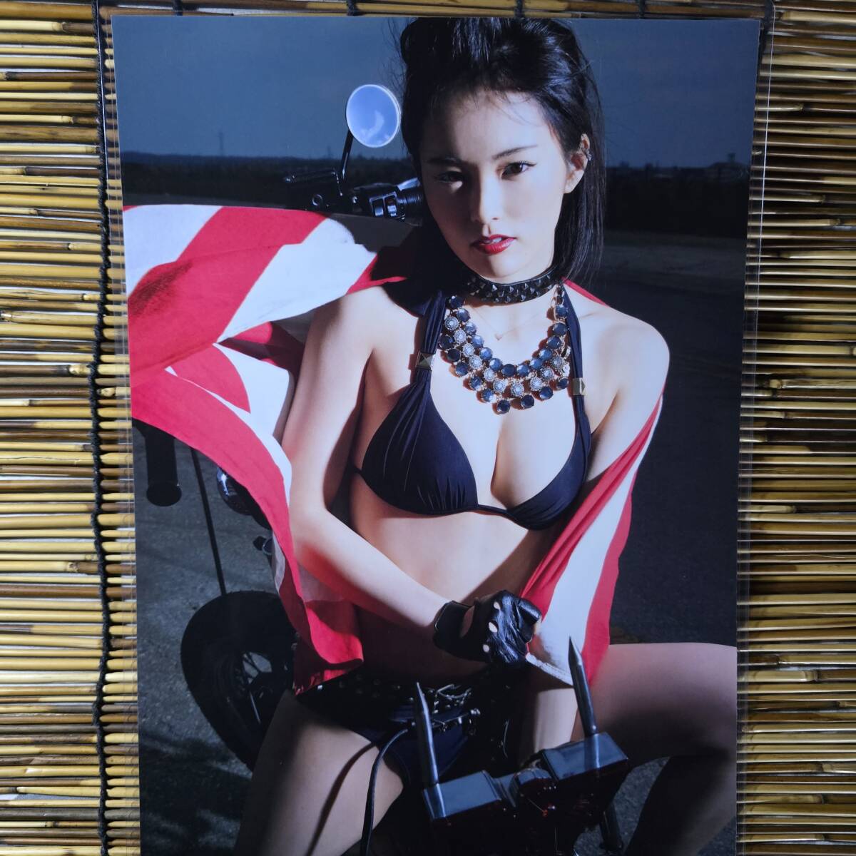 高品質厚手150μラミネート加工 山本彩 水着 A4 雑誌切り抜き10ページ グラビアアイドル l79(タレント)｜売買されたオークション情報、yahooの商品情報をアーカイブ公開 ...