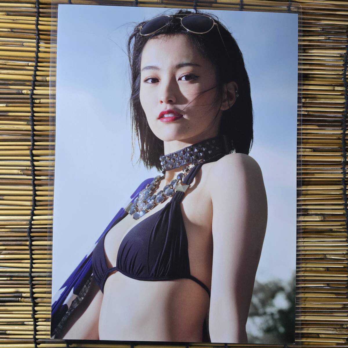 高品質厚手150μラミネート加工 山本彩 水着 A4 雑誌切り抜き10ページ グラビアアイドル l79(タレント)｜売買されたオークション情報、yahooの商品情報をアーカイブ公開 ...