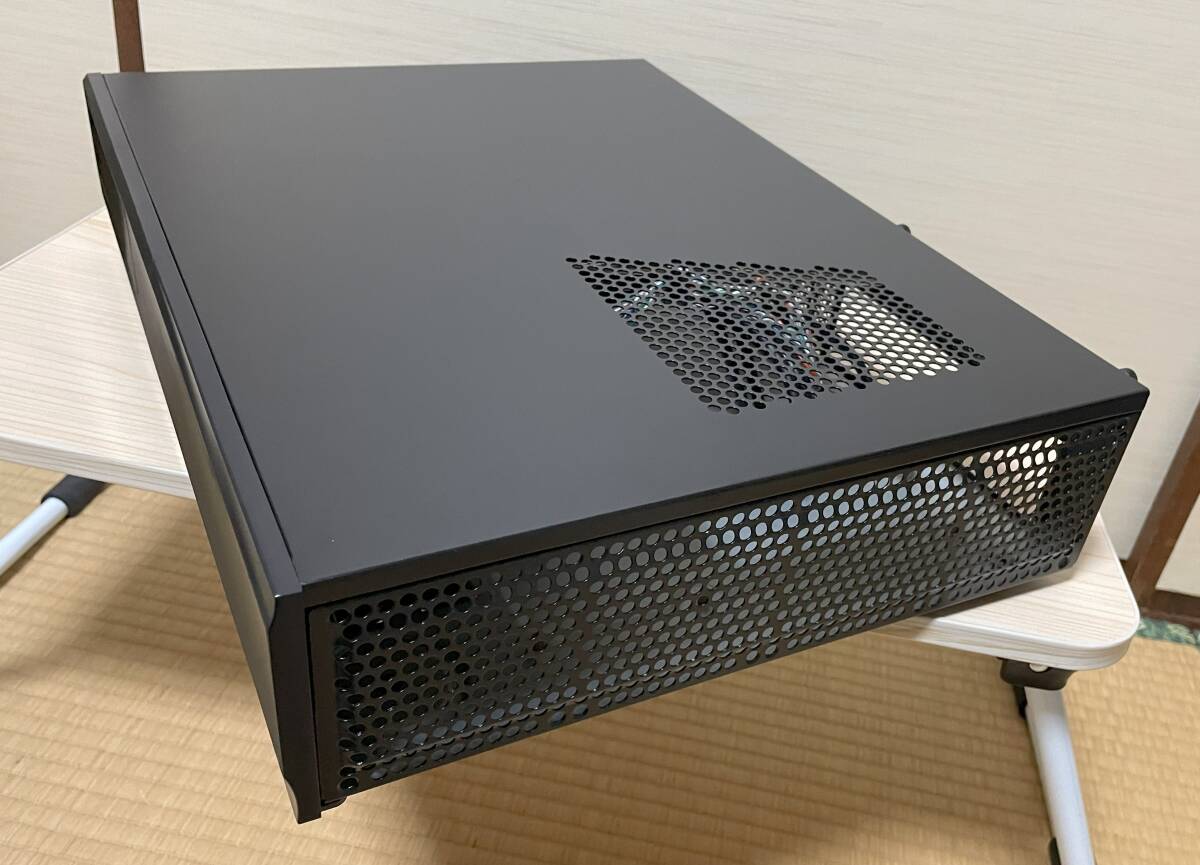 Yahoo!オークション - SilverStone ML03 HTPC向け PCケース 横置きスリ...