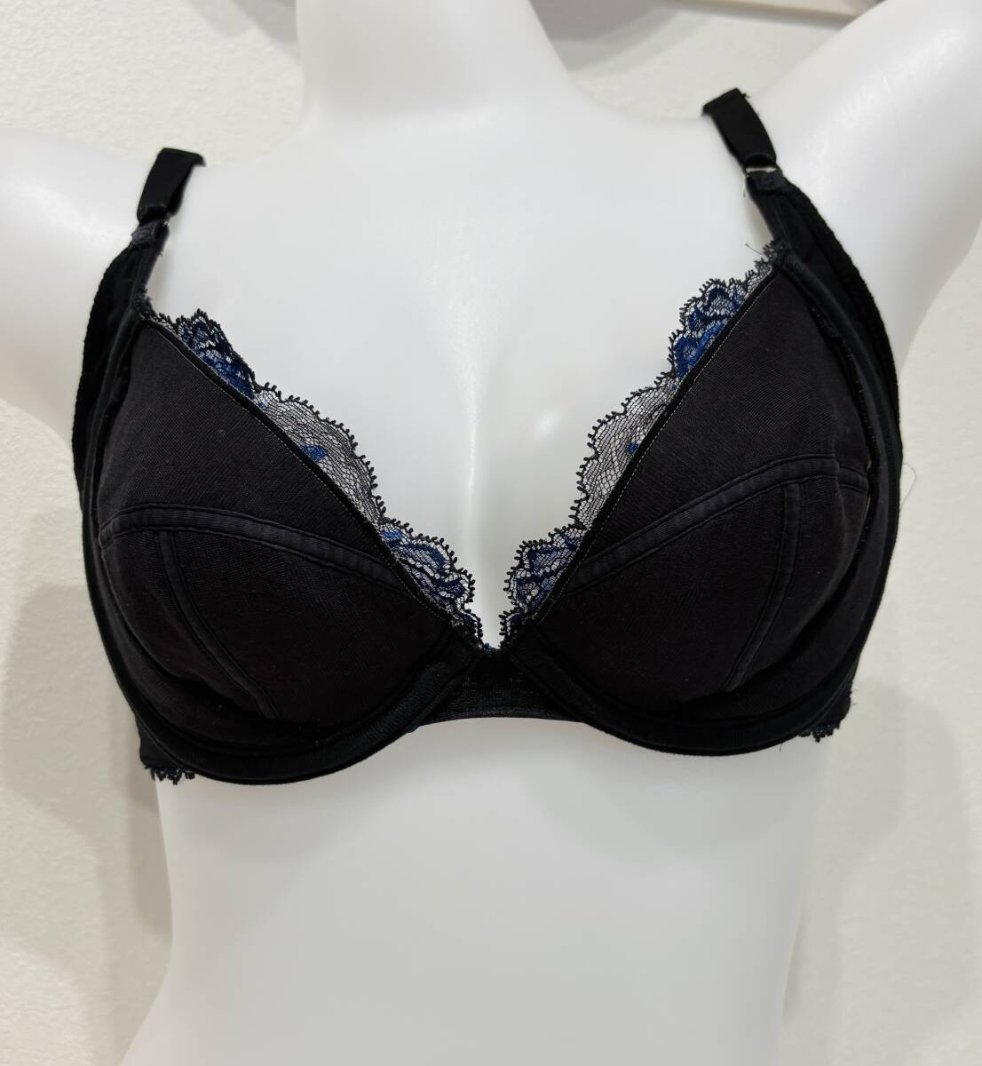 マルコ MARUKO カーヴィシャス 3/4カップブラ E70 黒 ブラジャー 補正下着 ホームクリーニング済み(中古)のオークション落札情報