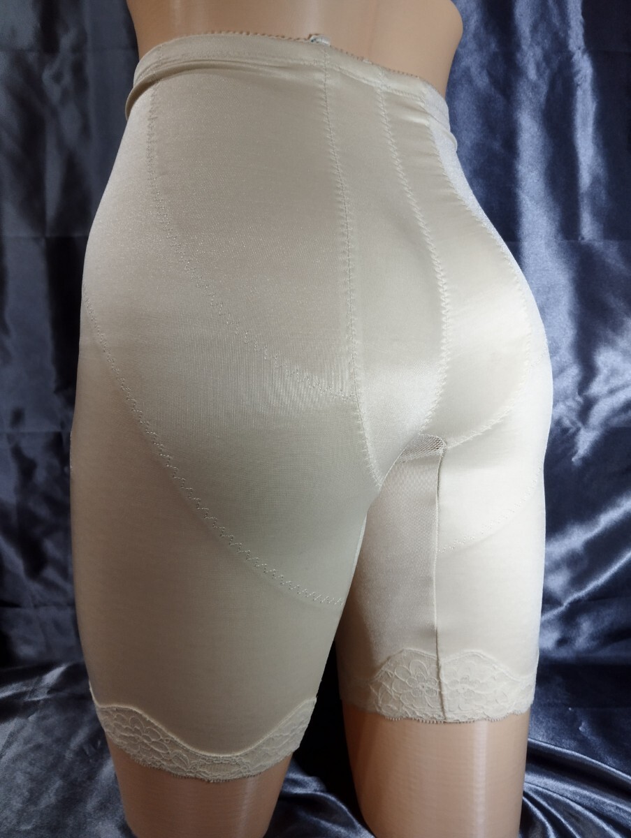 Yahoo!オークション - ガードル 76サイズ 光沢 美品【A916】