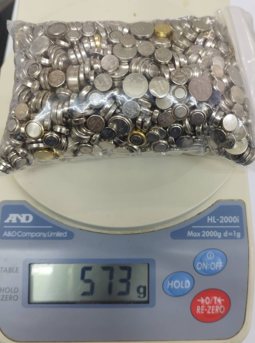 Yahoo!オークション - 送料無料】使用済ボタン電池 腕時計電池 約570g ...