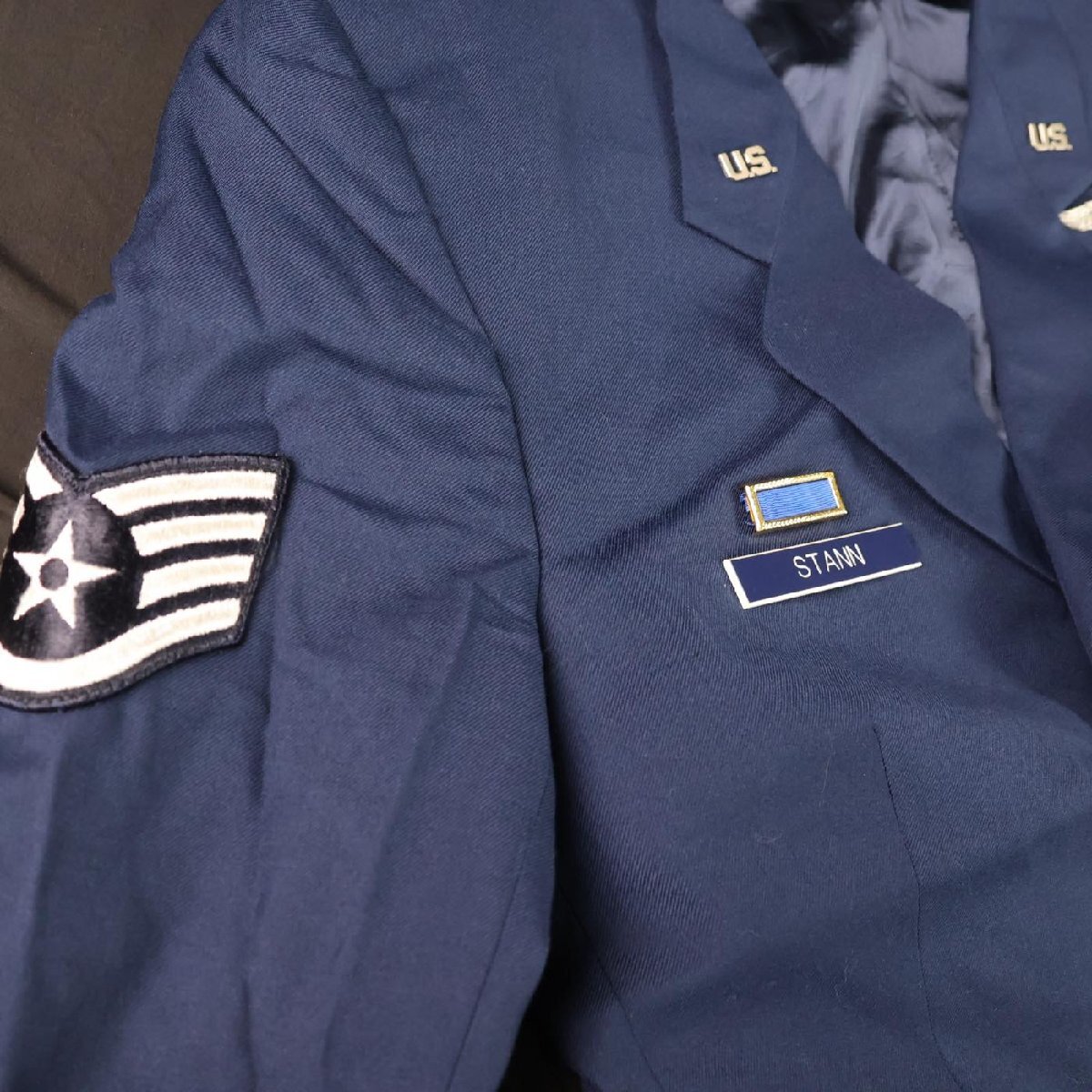 米軍放出品 アメリカ軍 制服 サービスドレス 徽章 勲章 付き USAF 空軍 #S-14485(制服)｜売買されたオークション情報、yahooの商品情報をアーカイブ公開 - オークファン ...