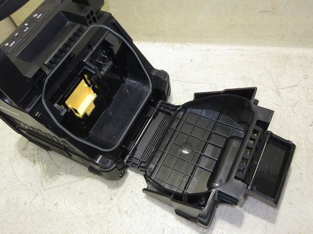 Yahoo!オークション - 8708 マキタ 充電式スピーカ MR200 ACアダプタ...