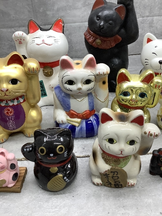 Yahoo!オークション - Z1a 招き猫まとめて 貯金箱 置物 開運 縁起物 右...