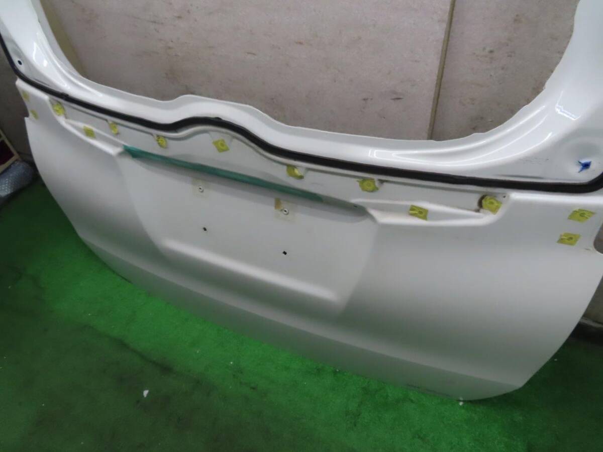 Yahoo!オークション - MM【R1965】ZRR80W/ZWR80W/80系 ノア/ヴォクシー...