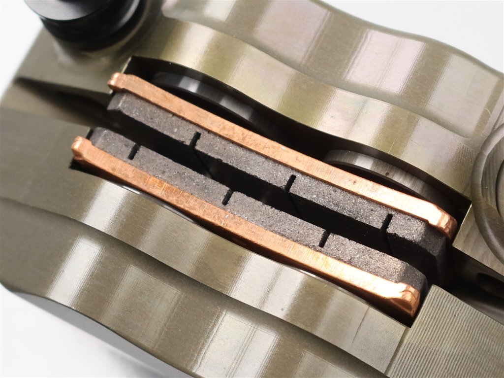 Yahoo!オークション - ブレンボ CNC 4POT 2ピース ラジアルマウント ...