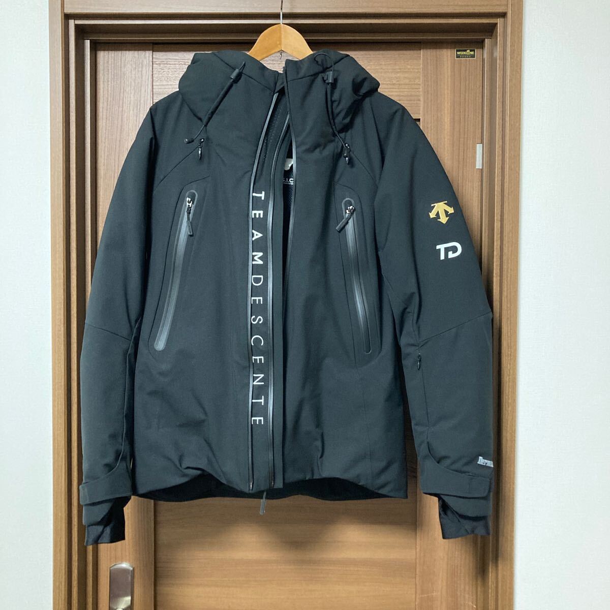 デサント 2023-2024TEAM DESCENTE スキーウェア Mサイズ(男女兼用)｜売買されたオークション情報、yahooの商品情報をアーカイブ公開 - オークファン（aucfan.com）