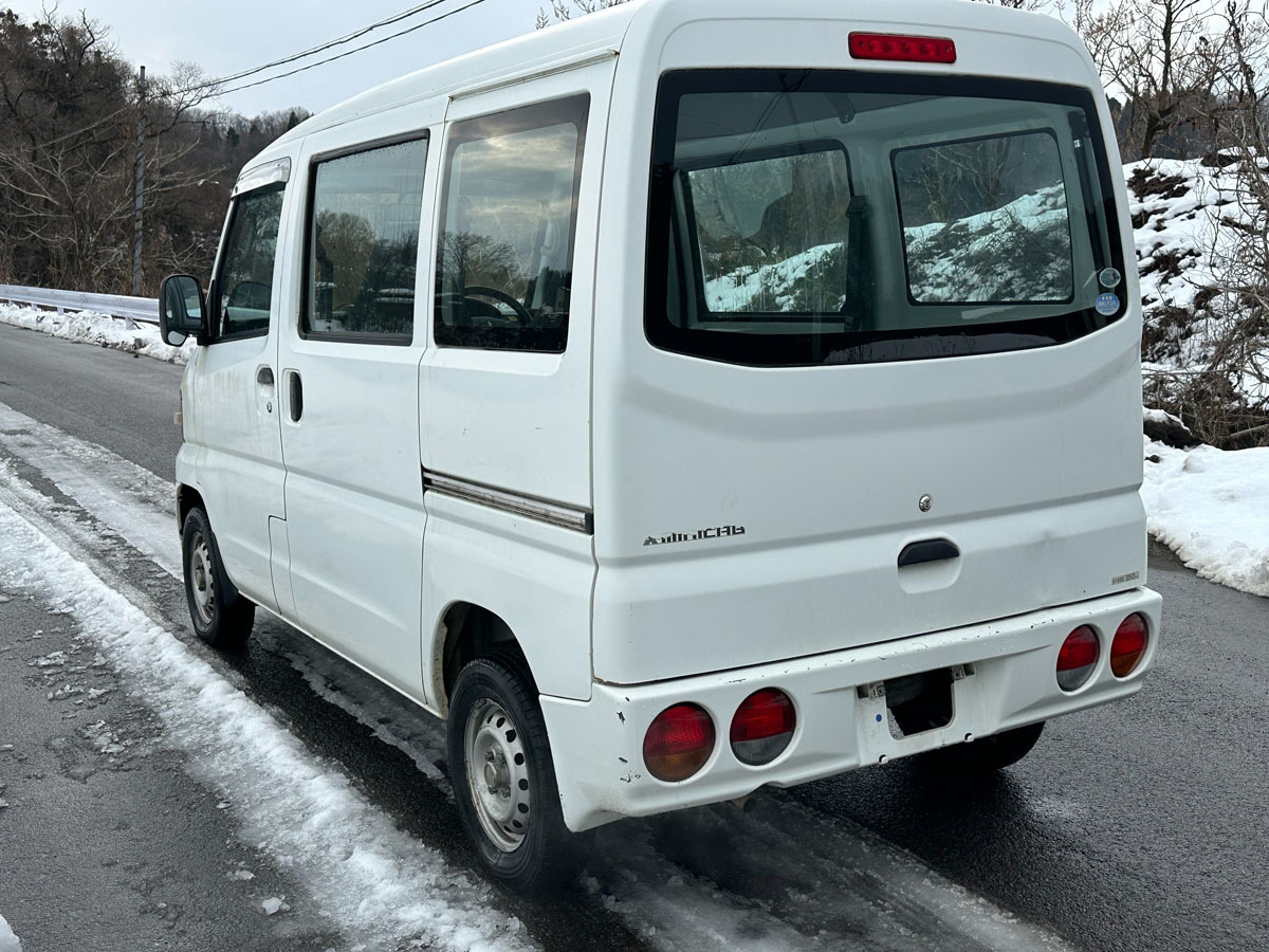 Yahoo!オークション - H22年 走行72600km 4WD 3AT 機関良好 下回りも...