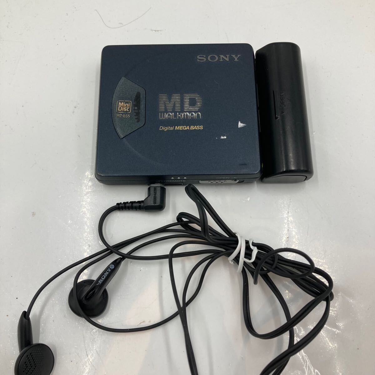 4247 SONY MZ-E55 MDプレーヤー ソニー MD WALKMAN MDウォークマン 通電のみ確認 現状品(再生専用)｜売買されたオークション情報、yahooの商品情報をアーカイブ ...