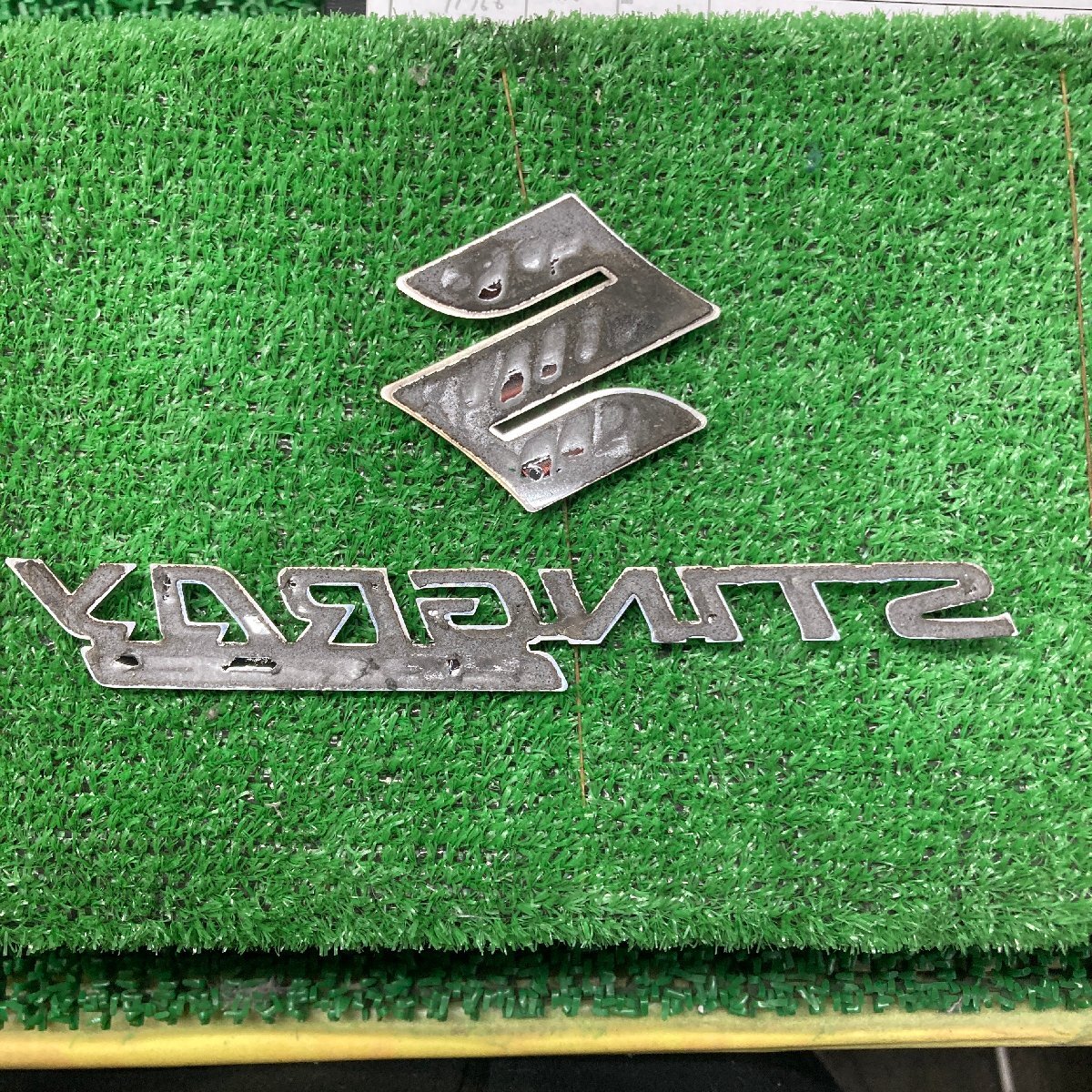 Yahoo!オークション - ワゴンRスティングレー MH23S T エンブレム リ...