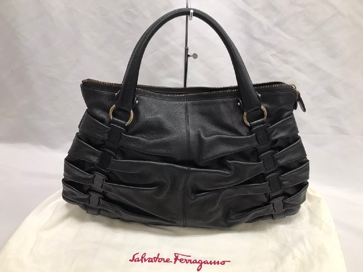 Salvatore Ferragamo サルヴァトーレフェラガモ ハンドバッグ ブラック レザー 革 鞄 バッグ(かばん、バッグ)｜売買されたオークション情報、yahooの商品情報をアーカイブ ...