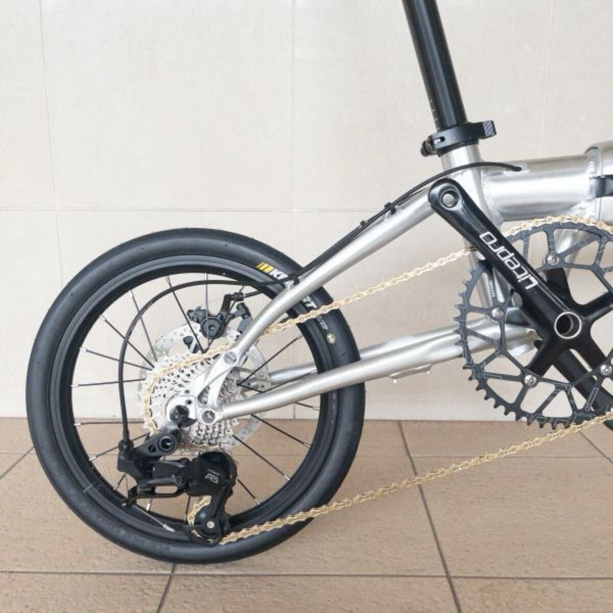 日本代購代標第一品牌【樂淘letao】－【8KG】★超軽量★ 総額10万円超 折り畳み 自転車 クリア塗装 アルミ 9速 カスタム ★未使用品★ 検（ダホン DAHON K3 PLUS RB1