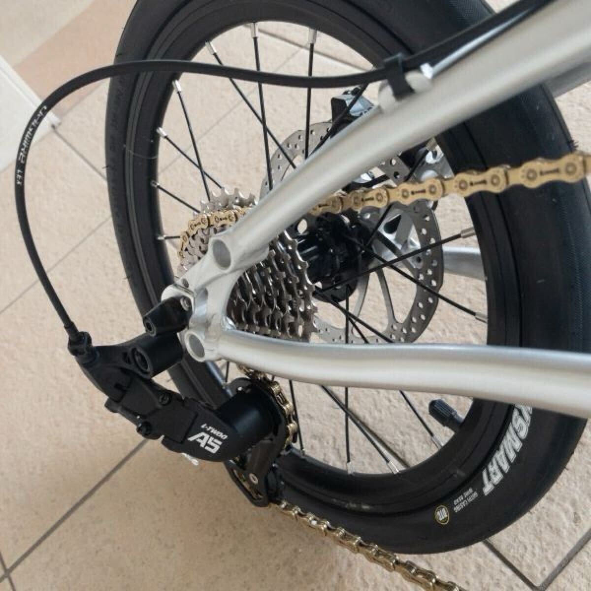 日本代購代標第一品牌【樂淘letao】－【8KG】★超軽量★ 総額10万円超 折り畳み 自転車 クリア塗装 アルミ 9速 カスタム ★未使用品★ 検（ダホン DAHON K3 PLUS RB1