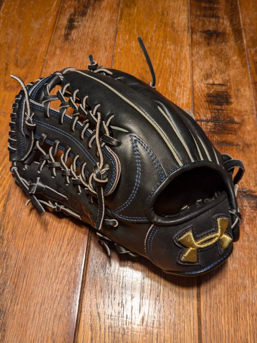 Yahoo!オークション - アンダーアーマー左投げ軟式ブラック