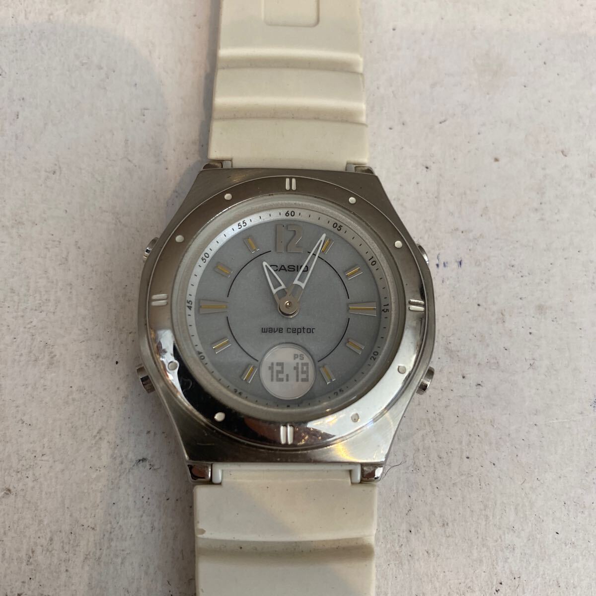 Yahoo!オークション - CASIO カシオ WAVEセプター LWA-M140 稼働品