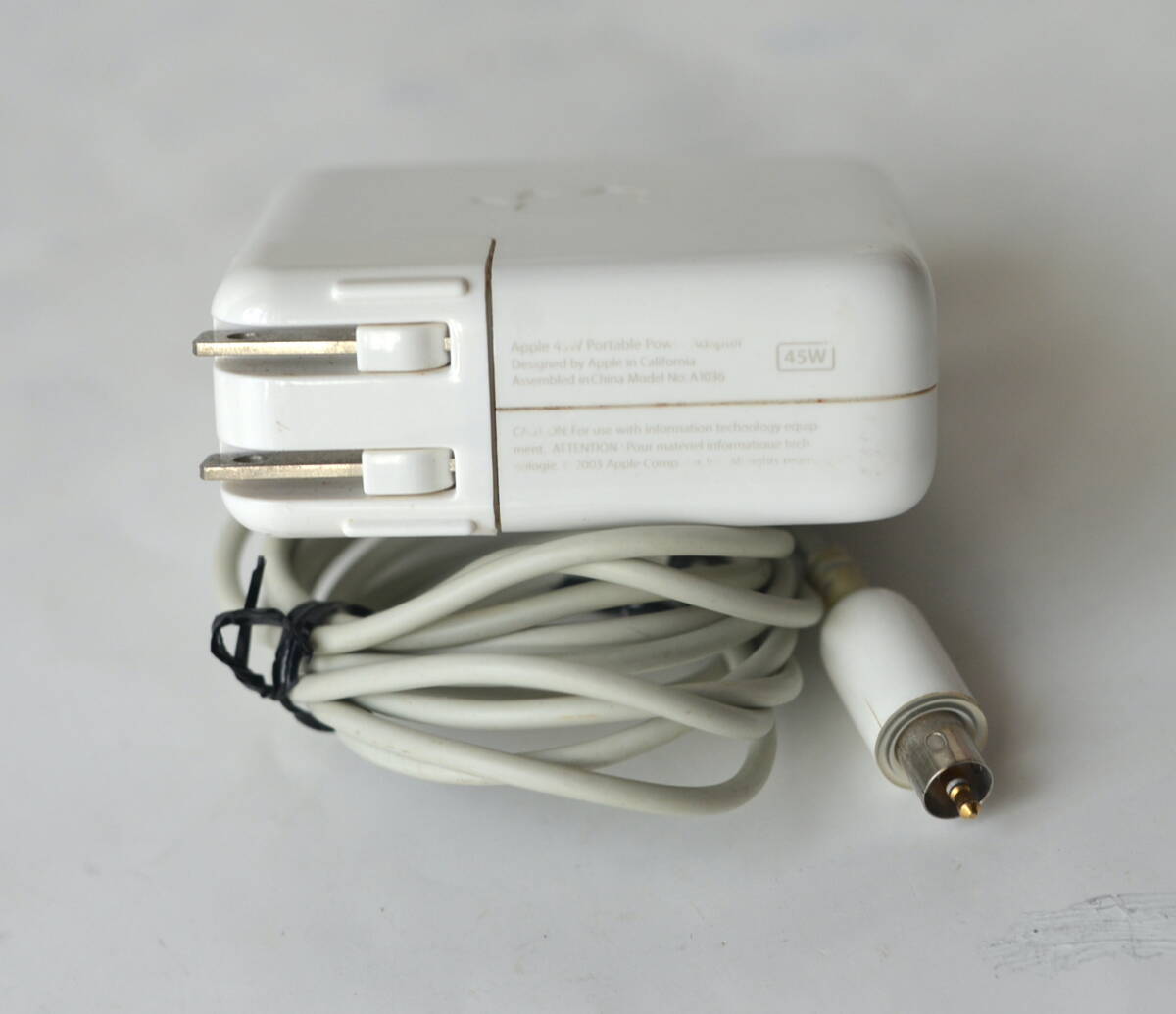 Apple製 G3/G4 45W 白角型 電源アダプター ウオールプラグ仕様(iBook)｜売買されたオークション情報、yahooの商品情報をアーカイブ公開 - オークファン（aucfan.com）