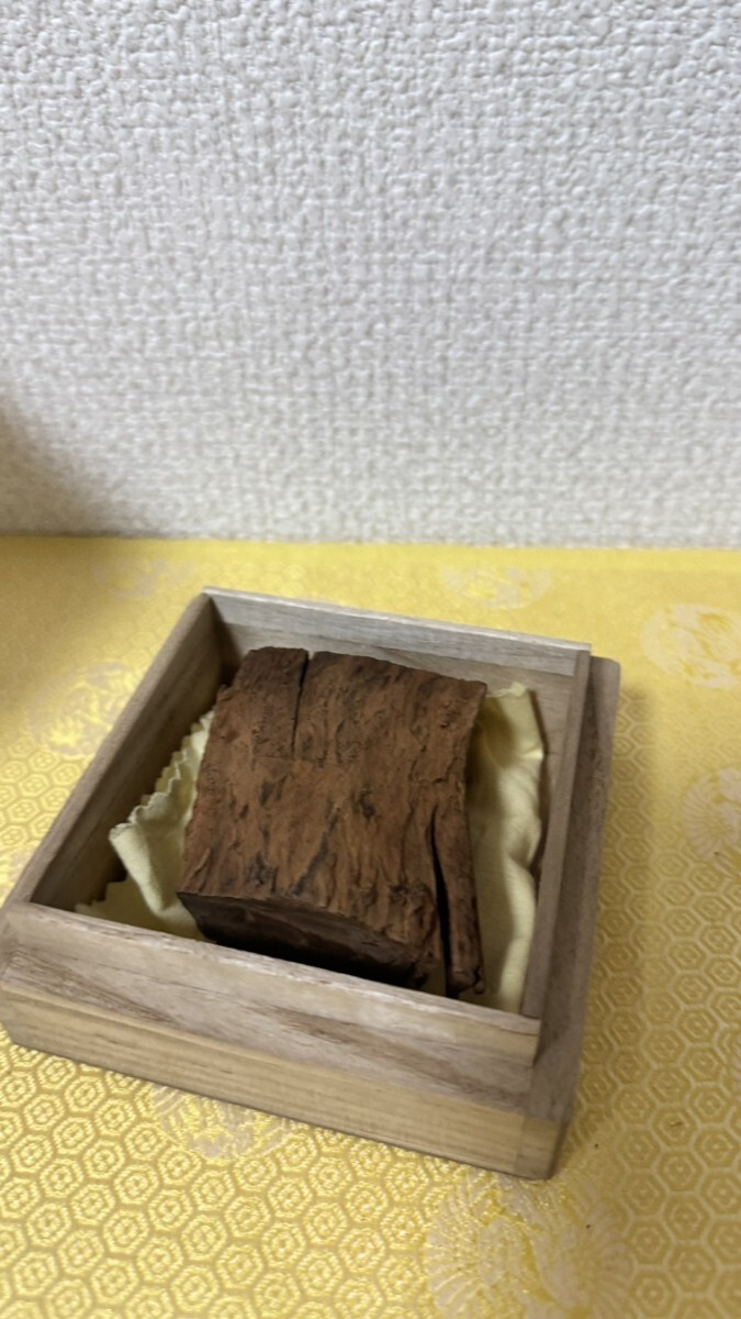 古渡沈香 黒油 伽羅 92g 伽羅 沈香 香木 お香 ベトナム産 茶道具 香道具 お焼香 香炉 御香木(お香)｜売買されたオークション情報、yahooの商品情報をアーカイブ公開 ...