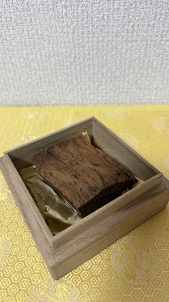 古渡沈香 黒油 伽羅 92g 伽羅 沈香 香木 お香 ベトナム産 茶道具 香道具 お焼香 香炉 御香木(お香)｜売買されたオークション情報、yahooの商品情報をアーカイブ公開 ...