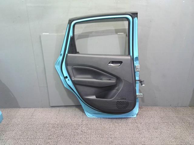 Yahoo!オークション - ノート 6AA-E13 左リアドア YBB