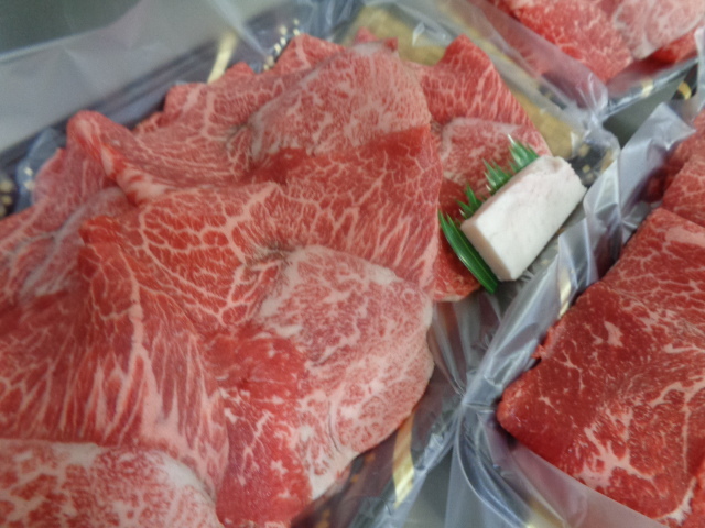 Yahoo!オークション - 近江牛A5牝 超特シンタマ モモ（コマ） 3kg ...