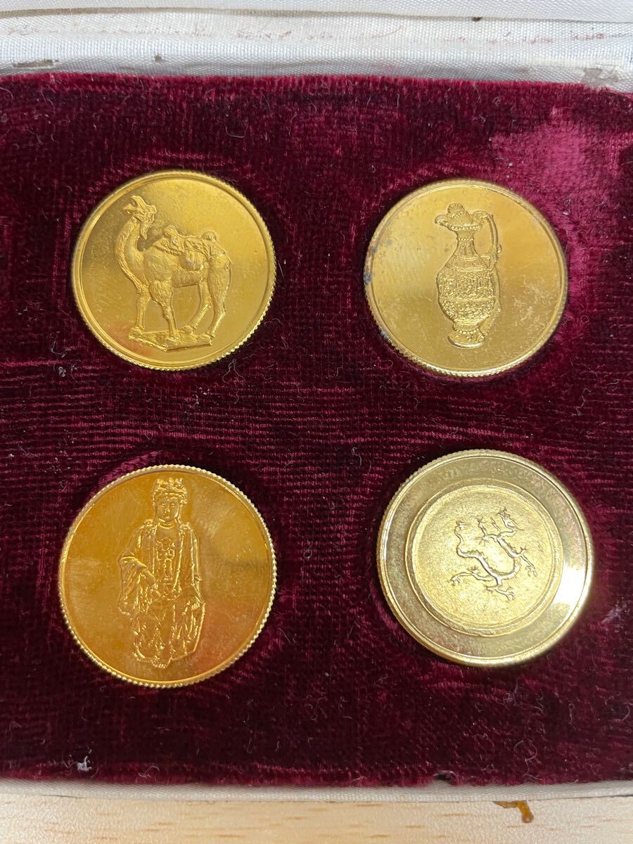 Yahoo!オークション - 中国出土文物 記念メダルセット 金 ゴールド コ...