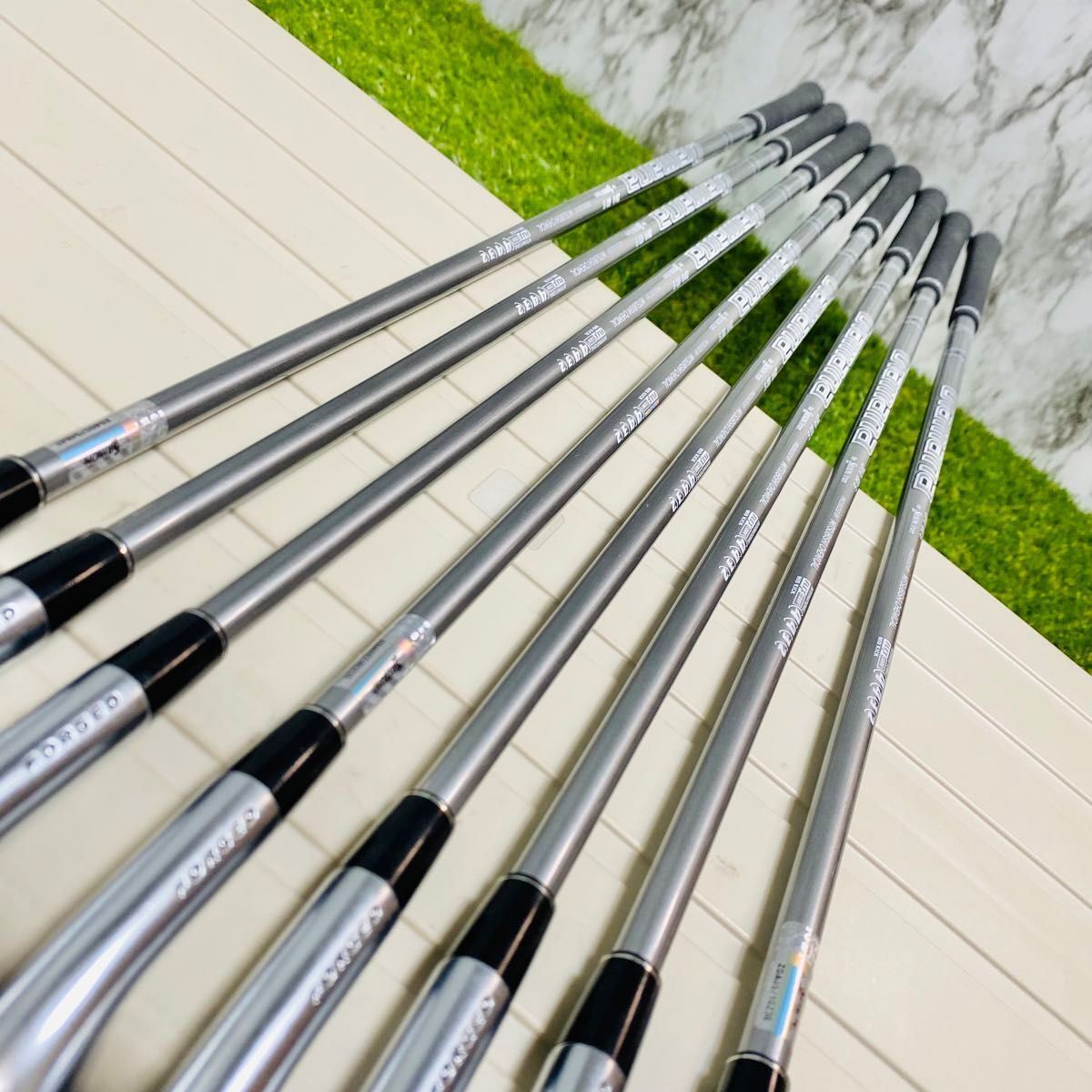 Yahoo!オークション - 【良品】豪華8本 DUNLOP SRIXON スリクソン ZX5 ...