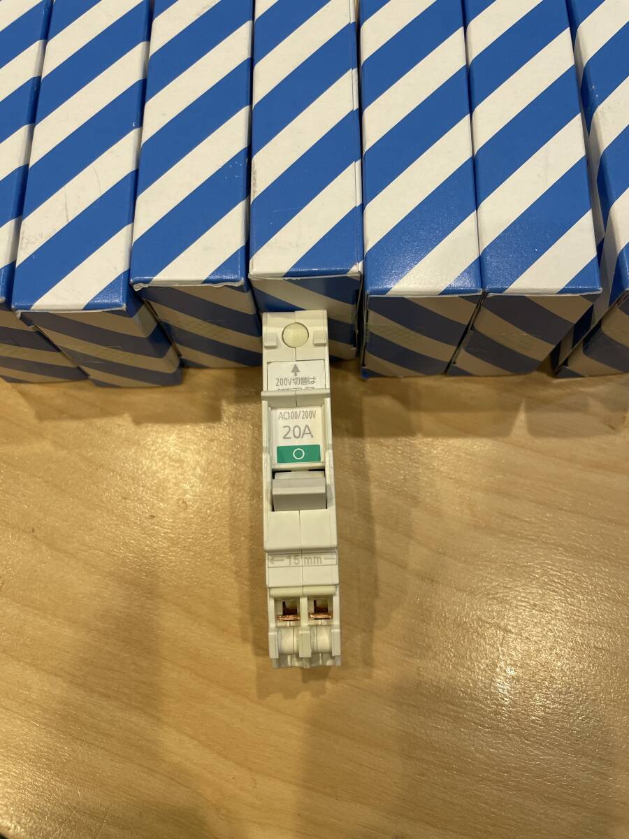 Yahoo!オークション - BSH2202パナソニック8個 パナソニック20Aブレー...