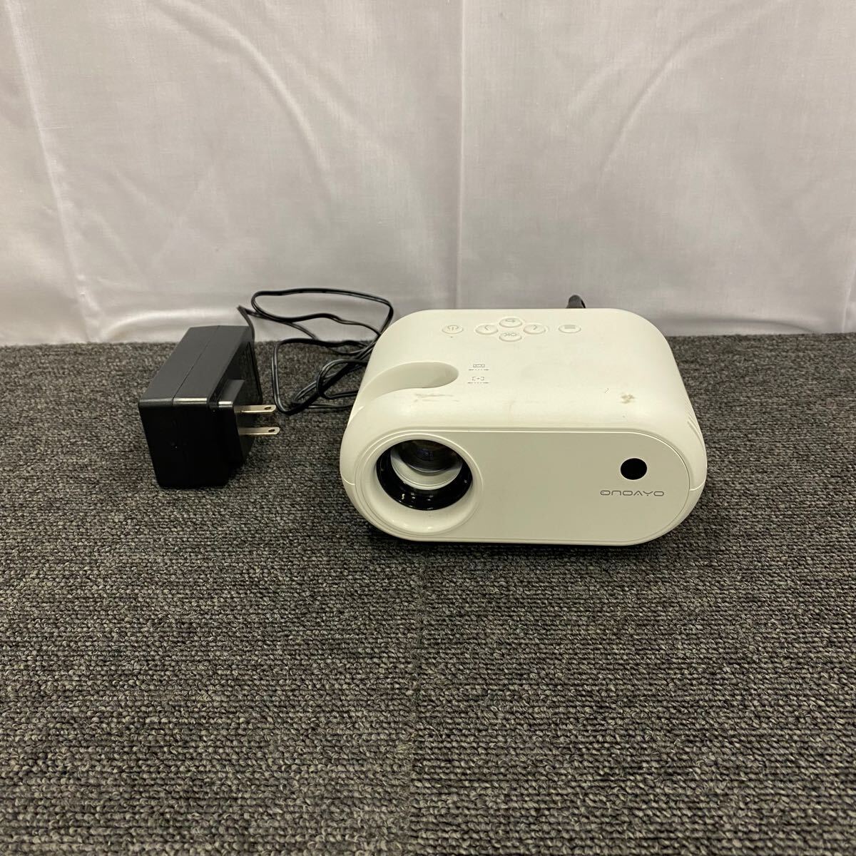 Yahoo!オークション - ONOAYO プロジェクター E16