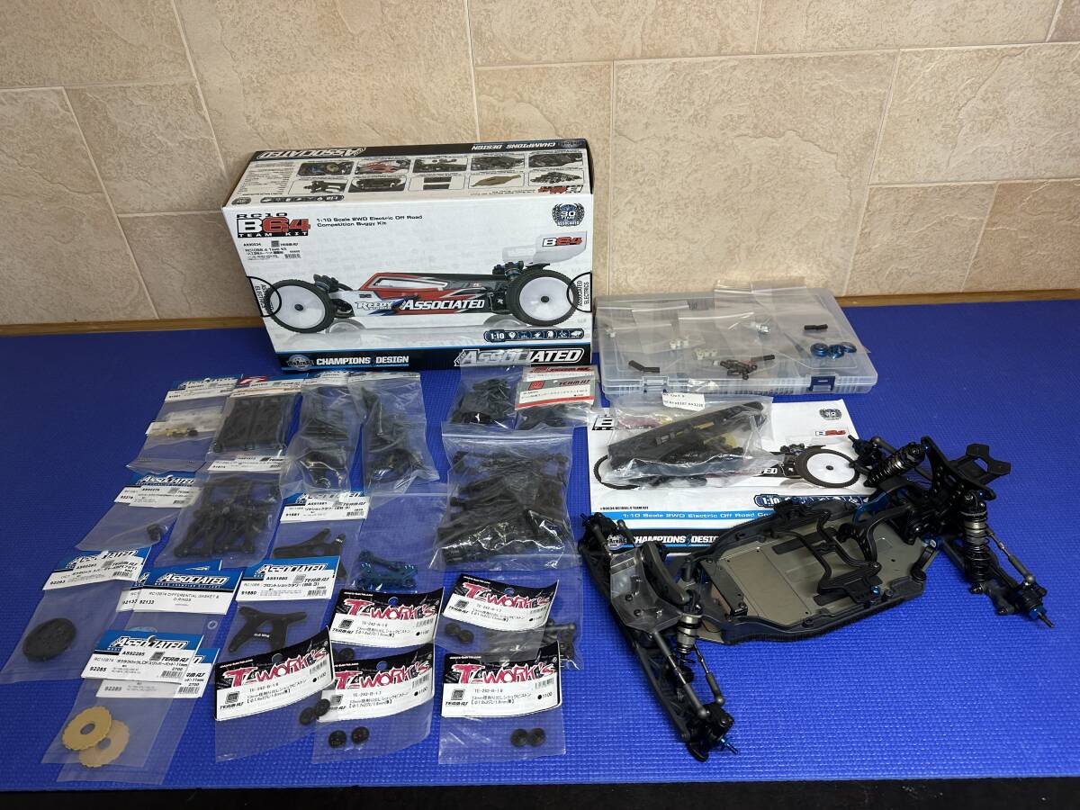 Yahoo!オークション - ASSOCIATED RC10 B6.4 team kit 2WDバギー 中古...