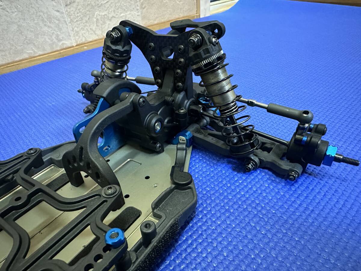 Yahoo!オークション - ASSOCIATED RC10 B6.4 team kit 2WDバギー 中古...