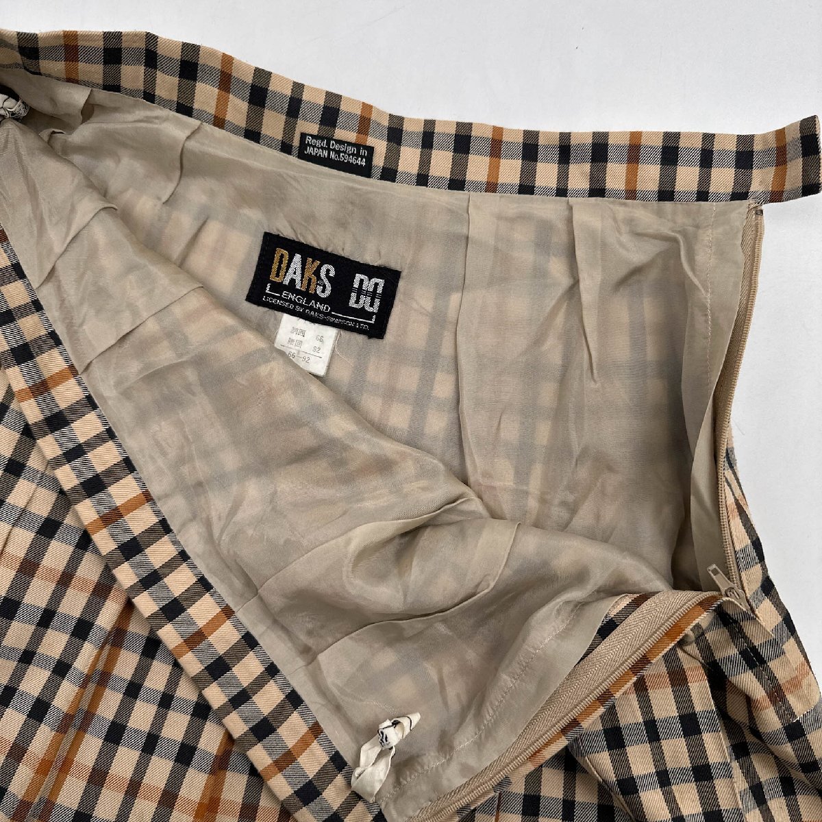 Yahoo!オークション - DAKS ダックス チェック柄 ロング プリーツ スカ...