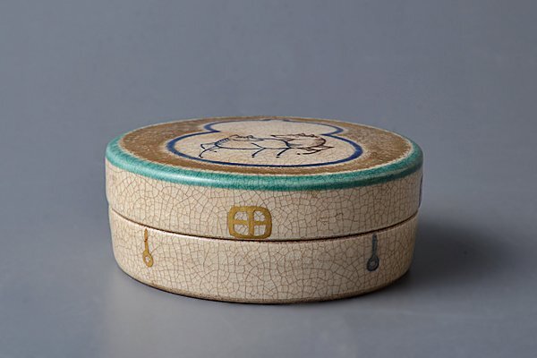 Yahoo!オークション - k83【和み】茶道具 時代 仁清香合 瓢箪に馬の図 ...