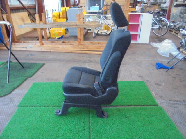 Yahoo!オークション - 1FLA4032 AF3)) トヨタ ノア ZRR80G/ZRR85G 前期...